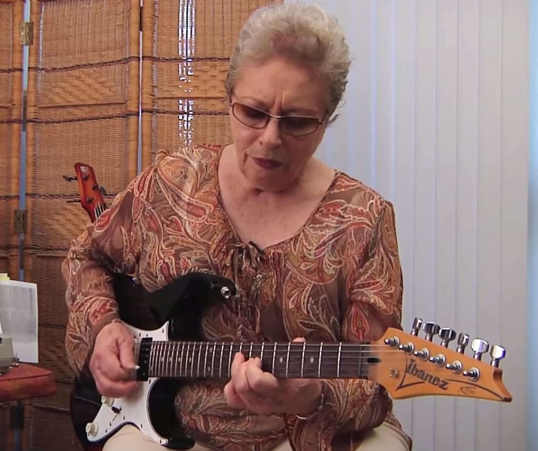 List of 40+ Famous Female Bassists