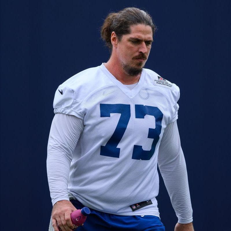 The 25+ Tallest NFL Players Right Now, Ranked
