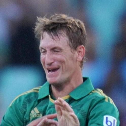 Famous Male Cricketers | List of Top Male Cricketers