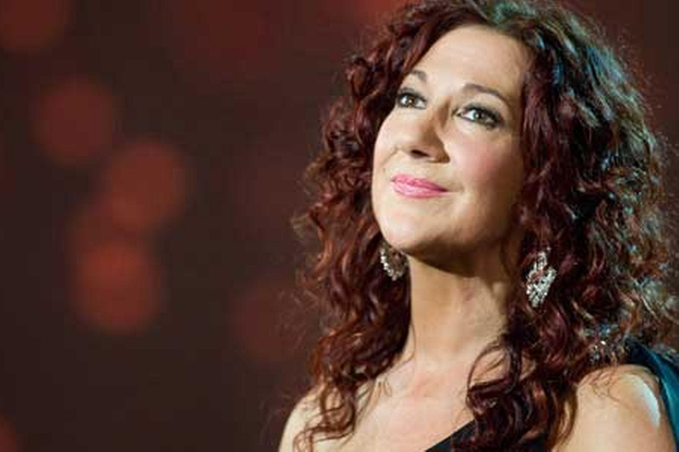 Famous Singers from Wales | List of Top Welsh Singers