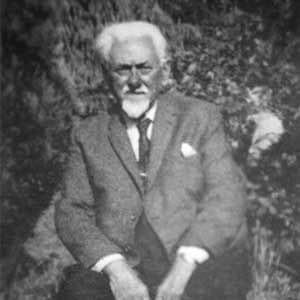 Famous Astrologers from United Kingdom | List of Top British Astrologers