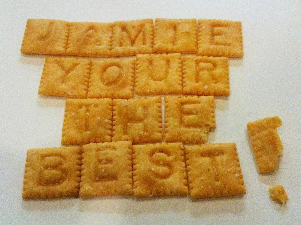 The 19 Best Snacks for Gamers to Eat While Playing