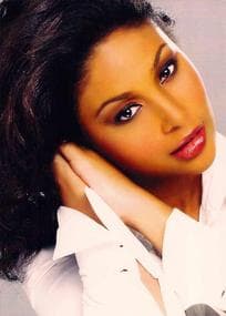 Hot Plus Size Models | List of Hottest Curvy Models