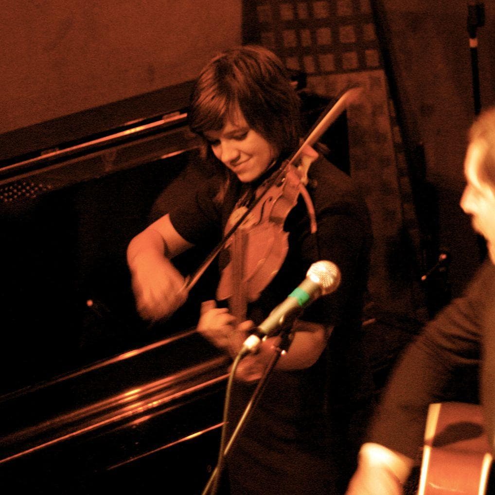 Famous Female Violinists | List of Top Female Violinists