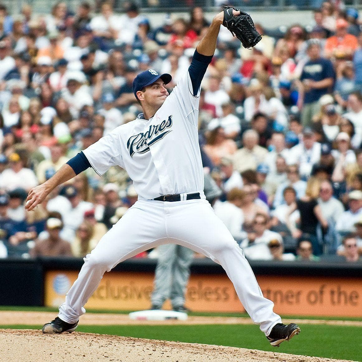 The 50+ Best Athletes Who Wore Number 32, Ranked By Fans