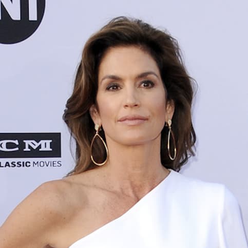 The 25+ Most Famous Model In The World Right Now, Ranked By Fans