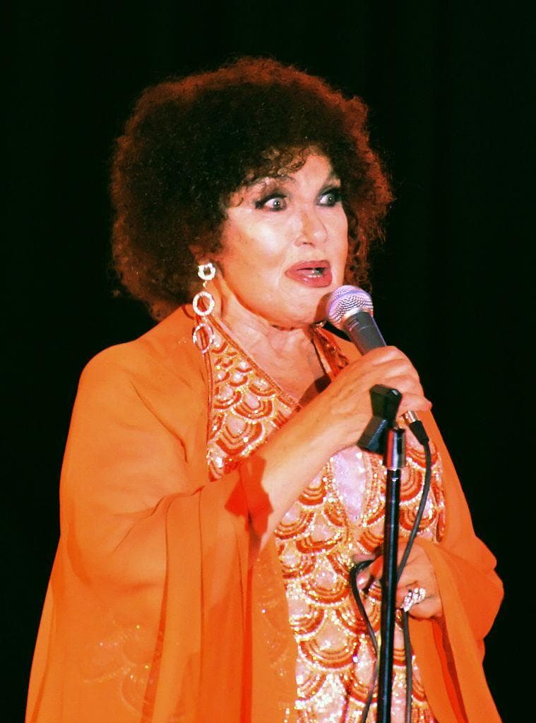 Old Singers You Didn't Realize Are Still Alive