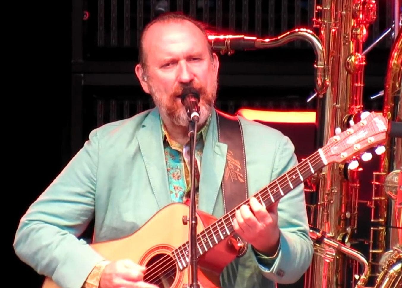 25+ Celebrities With Strabismus