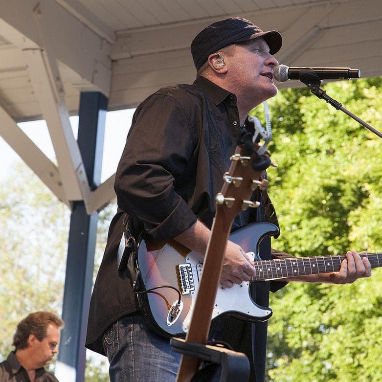 10 Catholic Country Singers