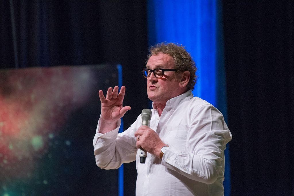 50+ Male Celebrities Who Are 5’11" Tall