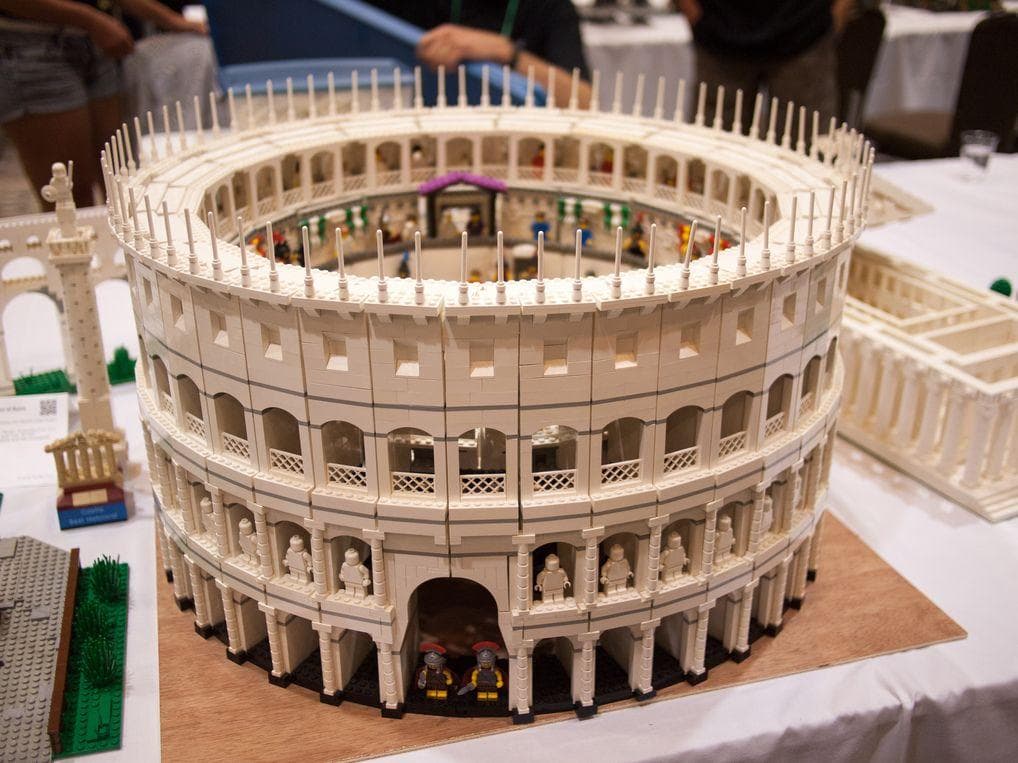 31 Amazing LEGO Versions of Famous Monuments