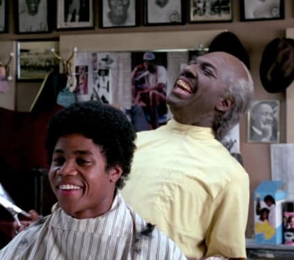 30 Famous Actors Who Started As Extras, Ranked