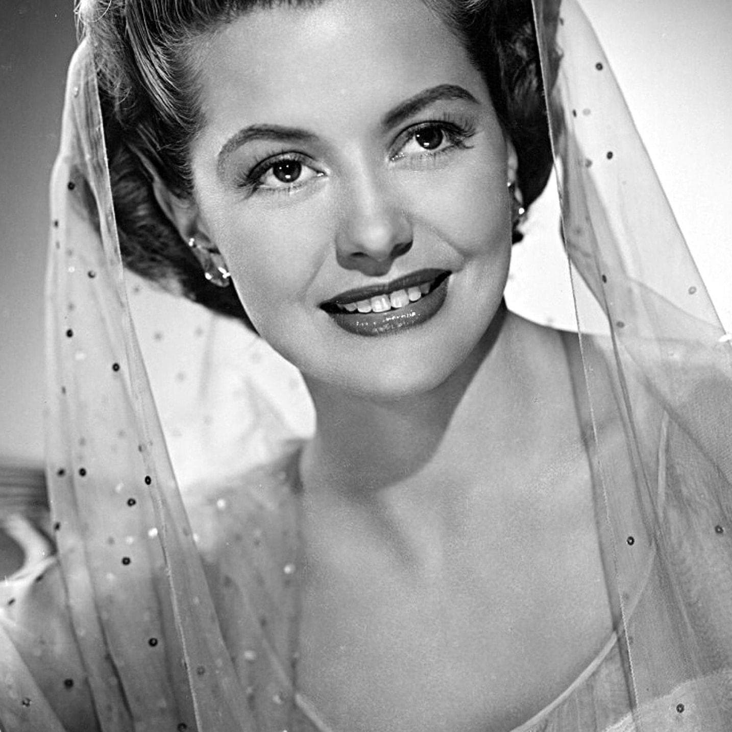 List of 100+ Famous Pin-up Girls