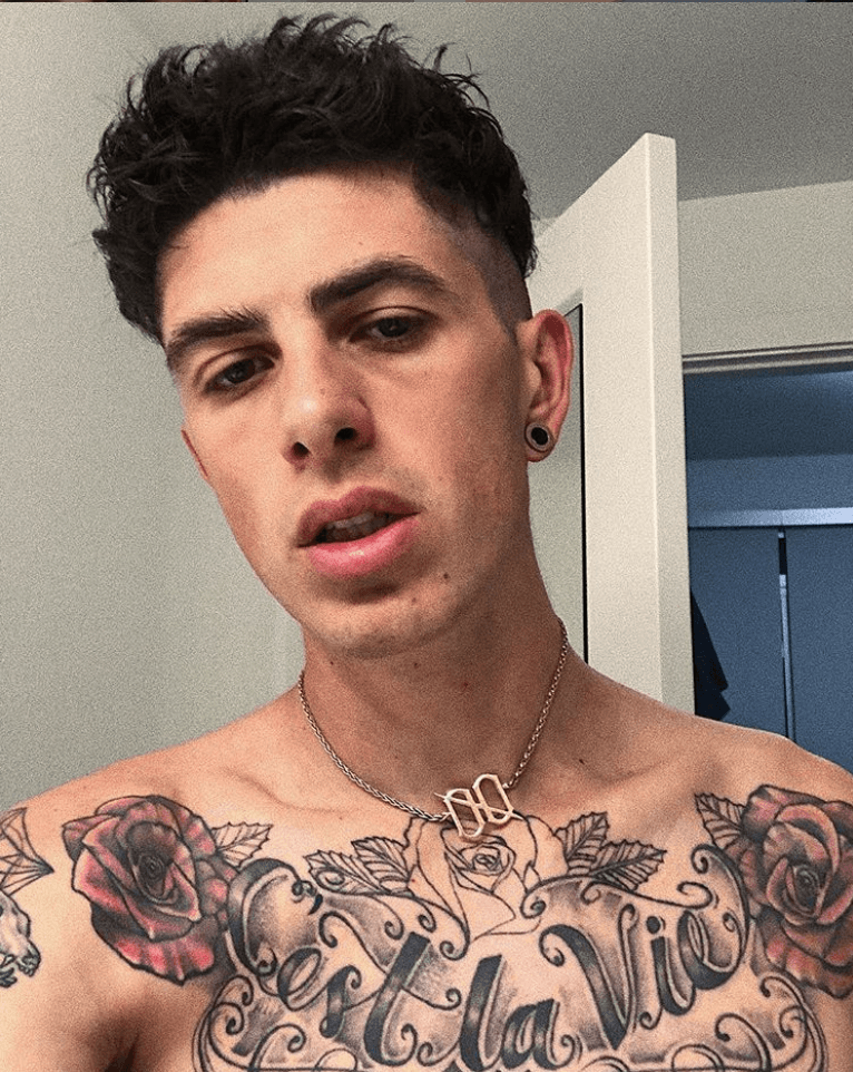 Bella Thorne's Dating and Relationship History