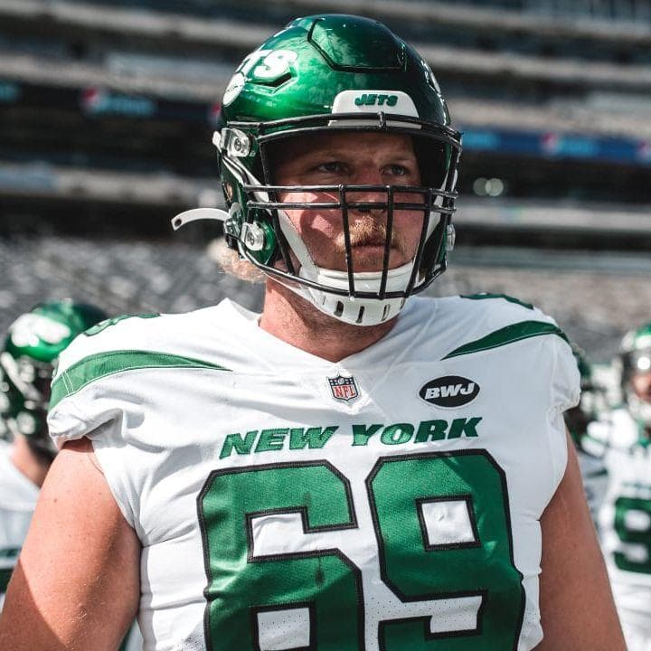 The 25+ Tallest NFL Players Right Now, Ranked