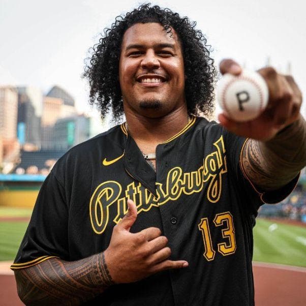 18 Celebrities Who Are Pittsburgh Pirates Fans