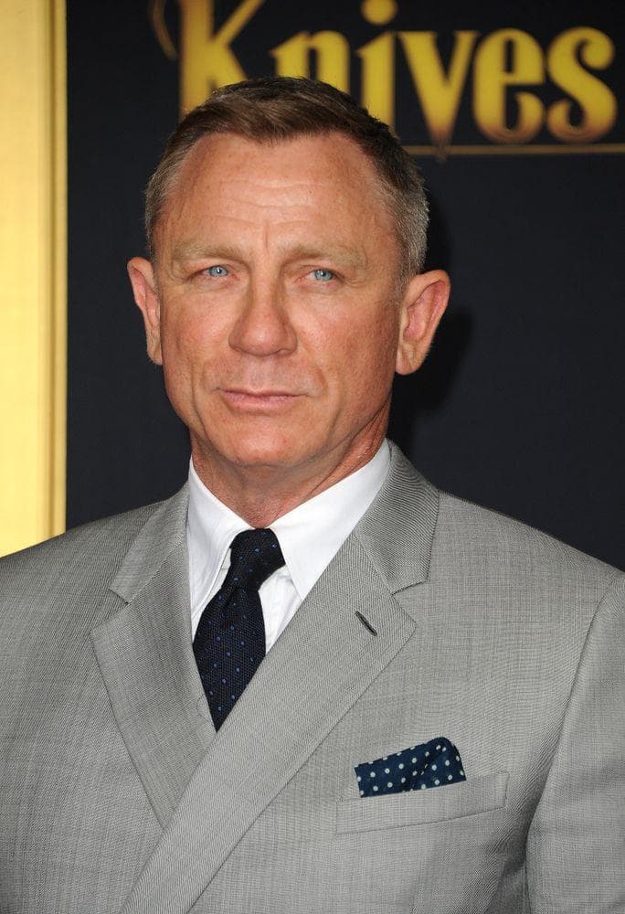 28 Celebrities Rumored To Have Famously Big Members