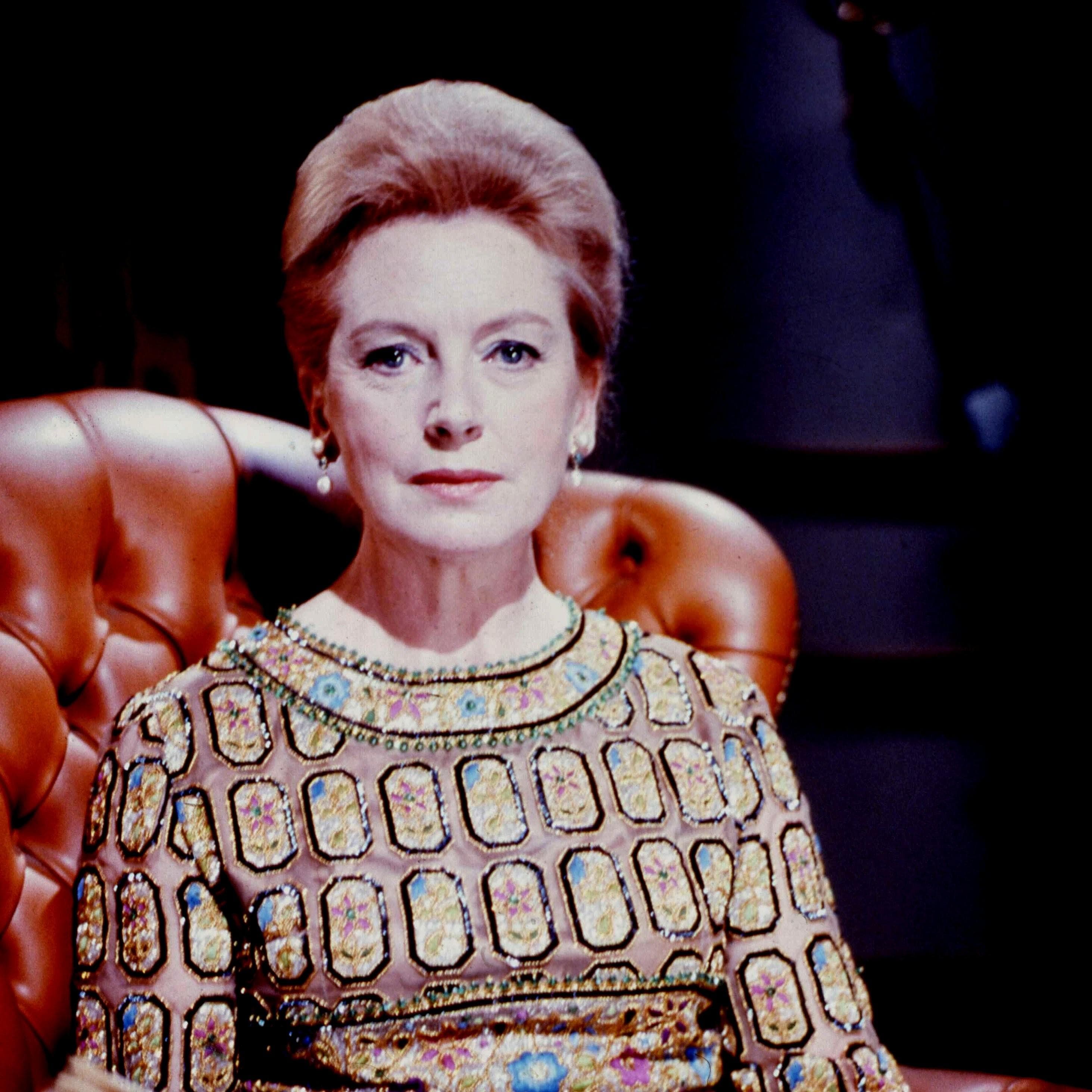 Famous Female TV Journalists | List of Top Female TV Journalists