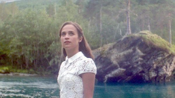 Fans Share The Underrated Scary Movies With The Most Profound Endings ...