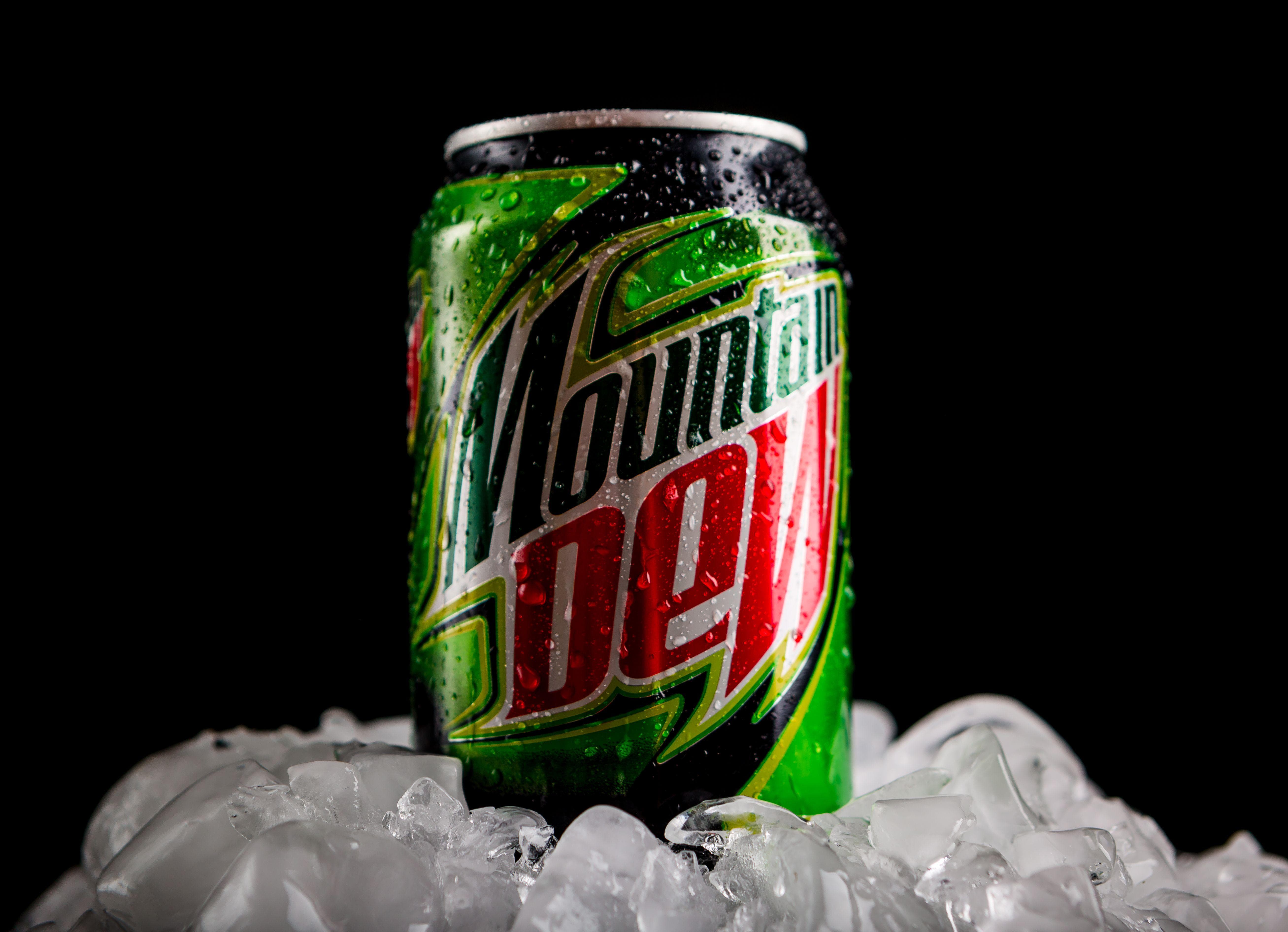 The 19 Best Snacks for Gamers to Eat While Playing