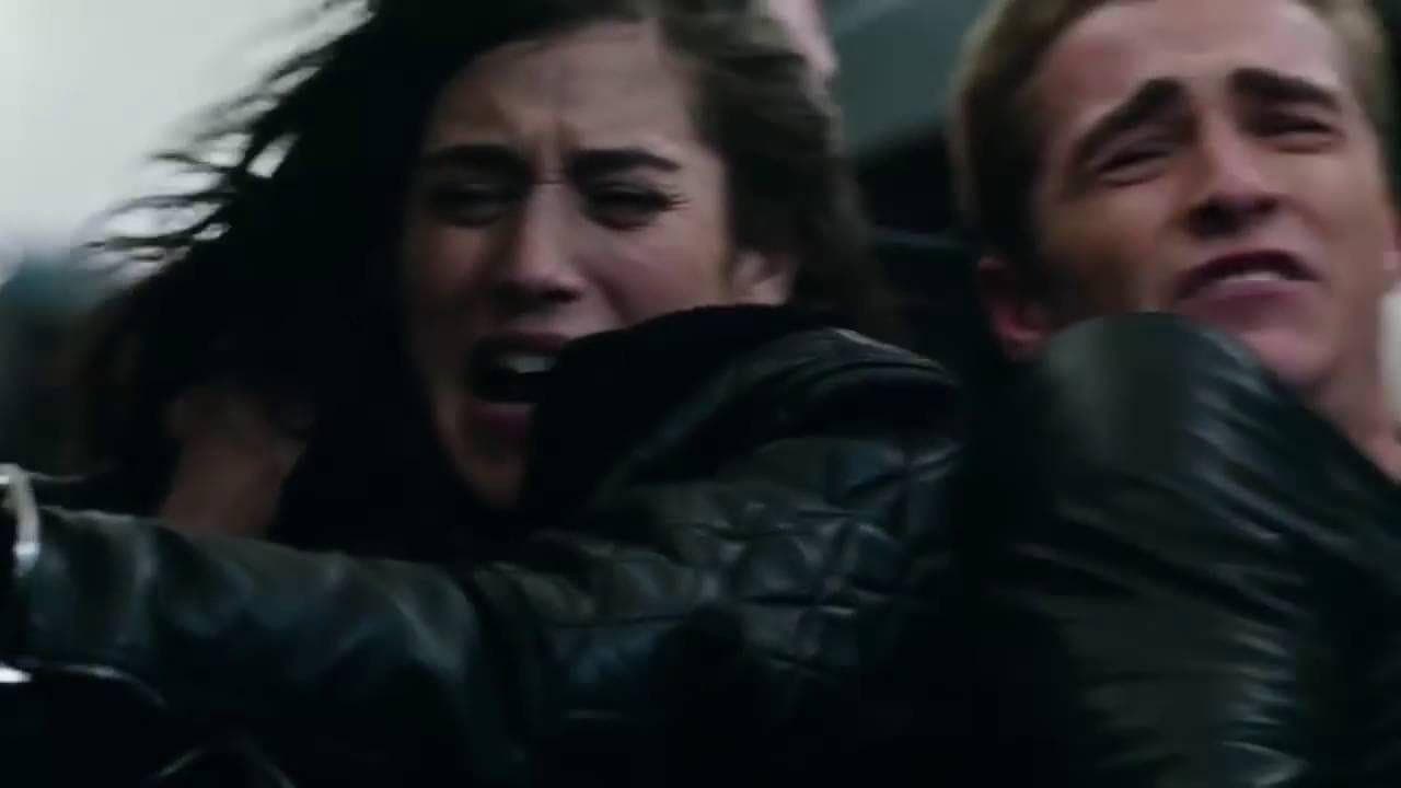 14 Elaborate Movie Ruses That Spare No Expense On Setup