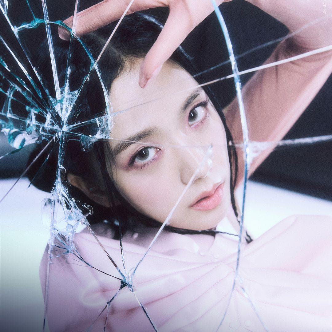 25+ Round Face Celebrities