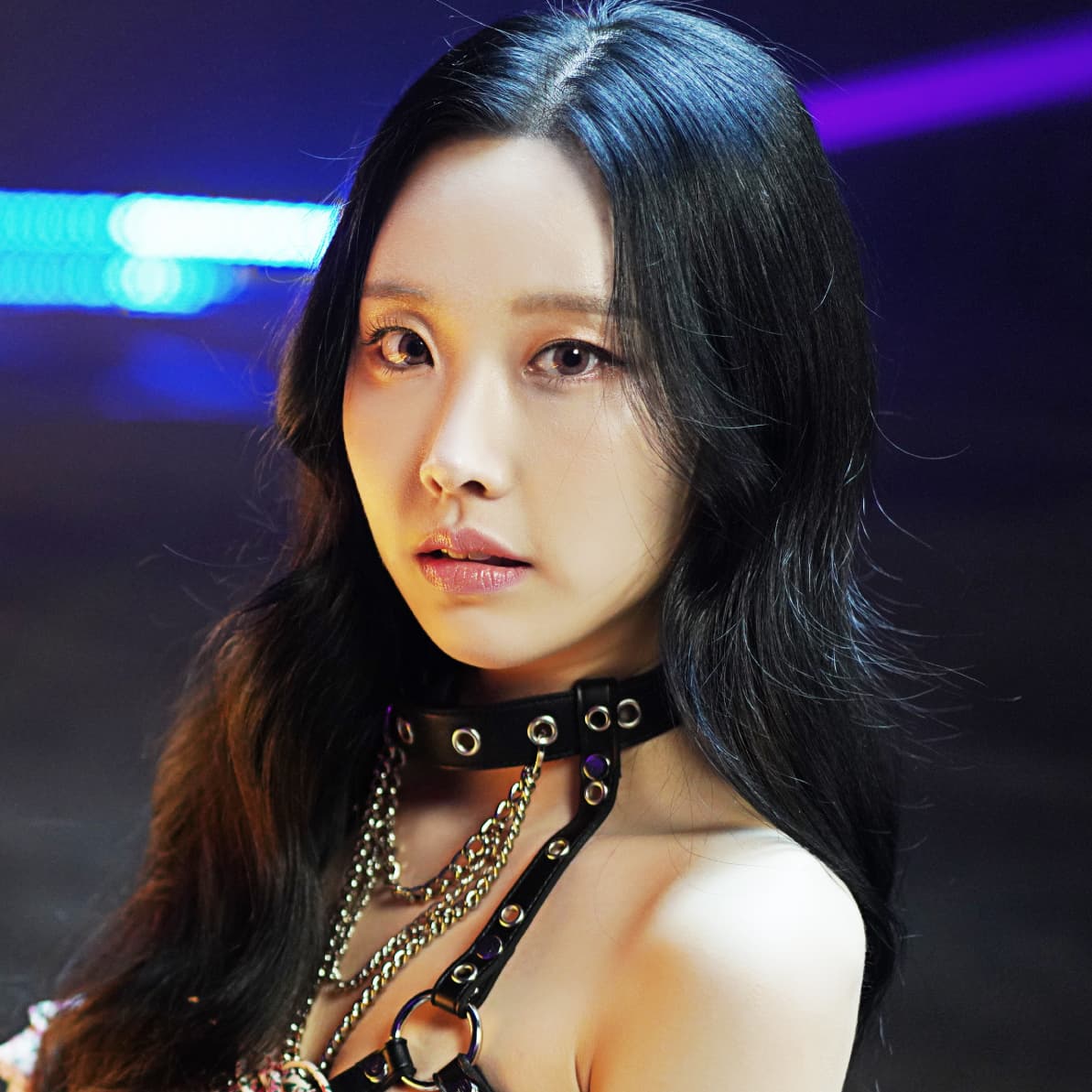 25+ Female Kpop Idols Born In 1998