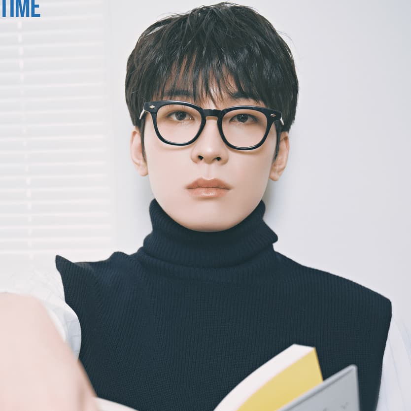 The 15+ Best K-pop Idols With Glasses, Ranked By Fans