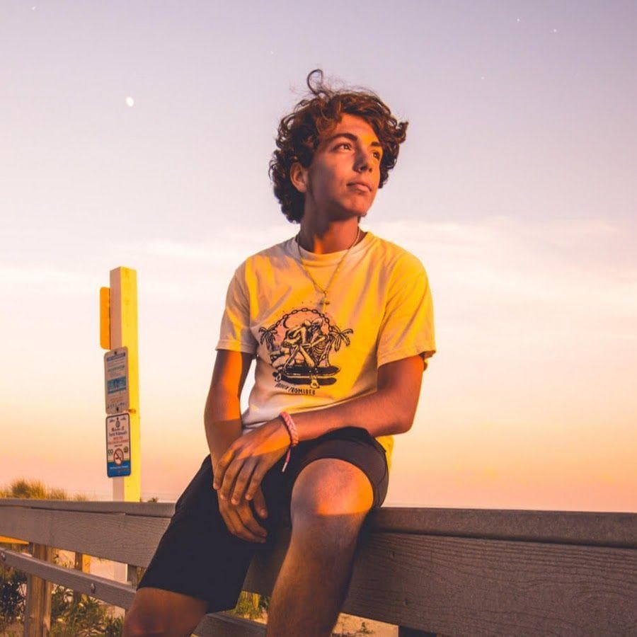 Famous YouTubers Who Are Sagittariuses