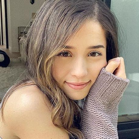 The 25+ Most Gorgeous YouTuber Girls, Ranked By Fans