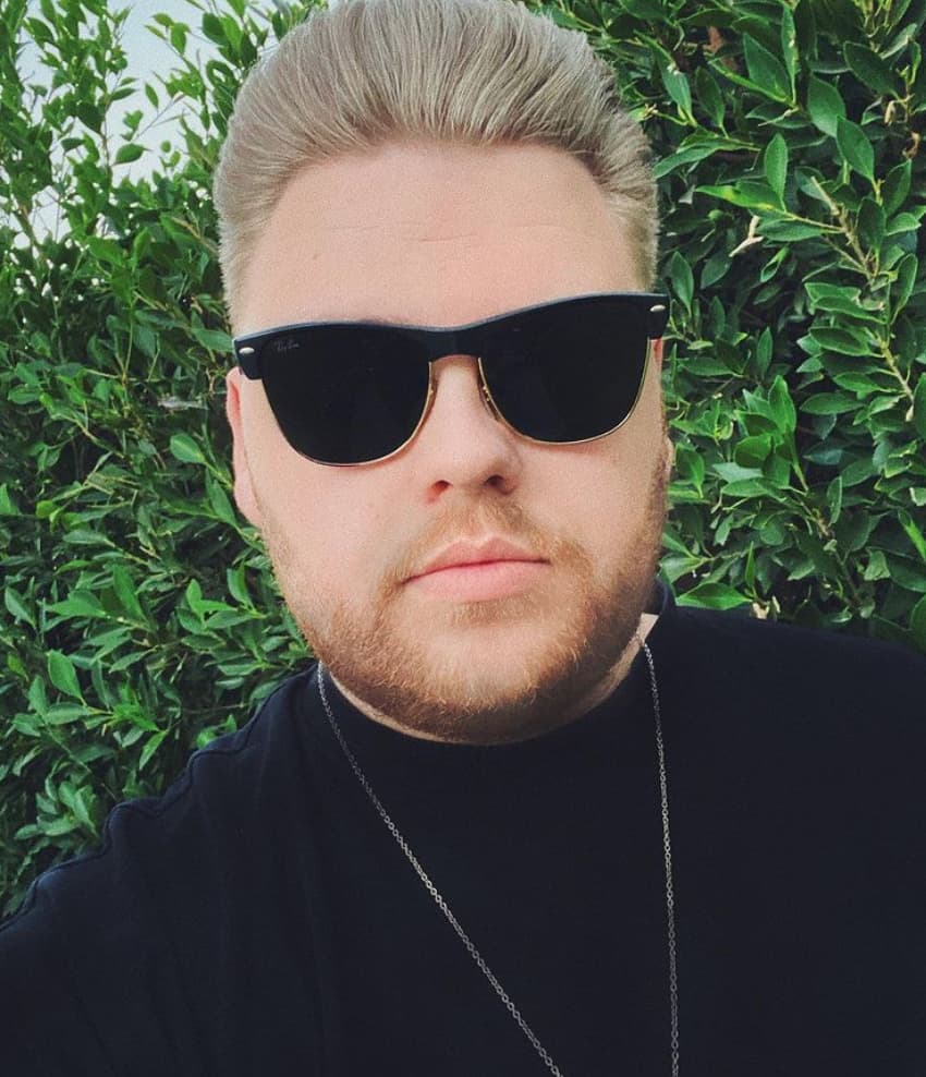 26 Celebrities Who Turned 25 In 2020 & Famous People Born In 1995