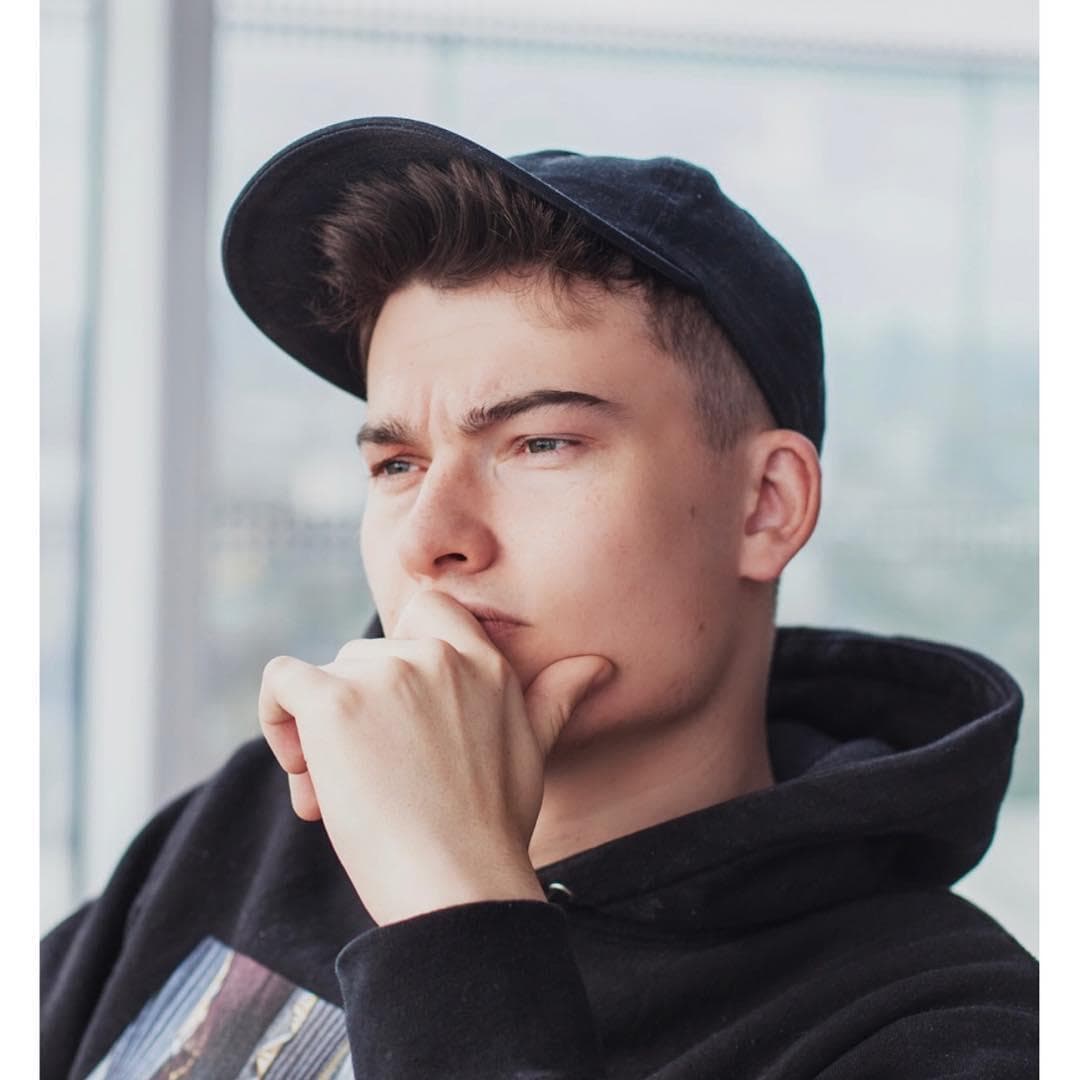 The 50+ Sexiest Male YouTubers Right Now, Ranked