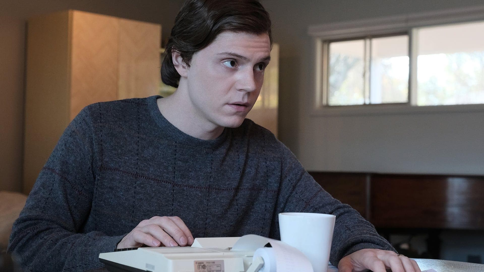 20 Evan Peters Movies And TV Shows Every Fan Needs To See