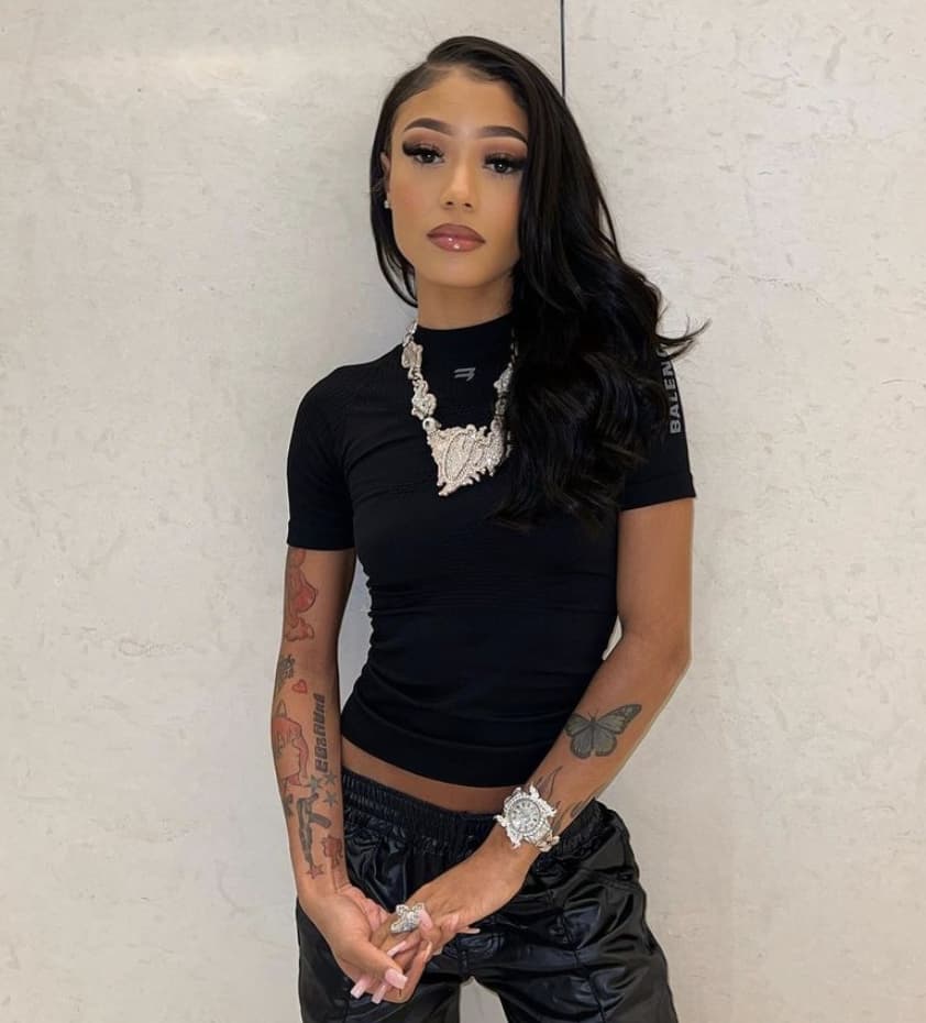 25+ Rectangle Body Shape Celebrities