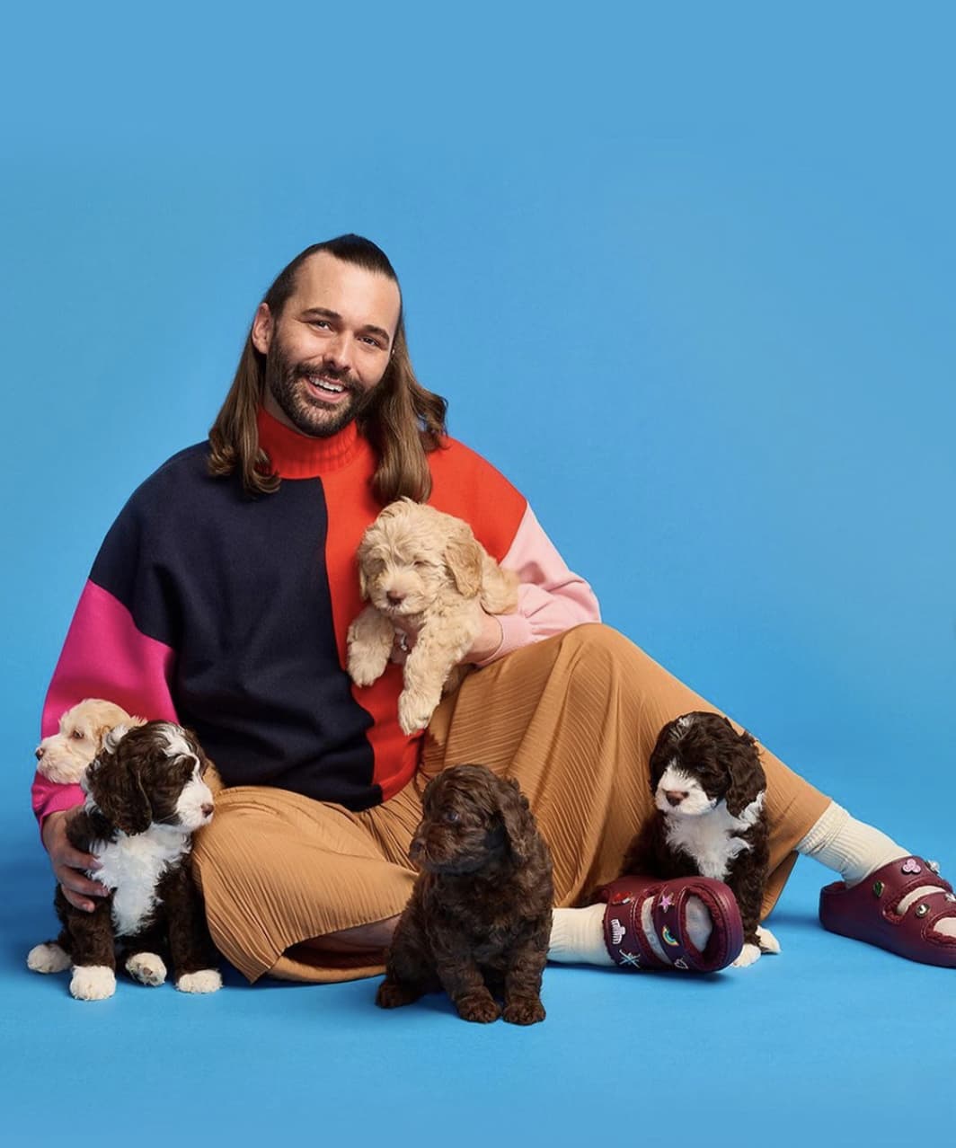 20 Celebrities Who Love To Rock Crocs