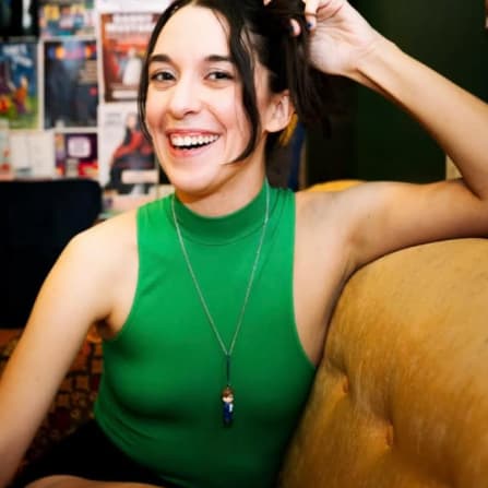 The 25+ Most Hottest Female Podcasters (With Photos)