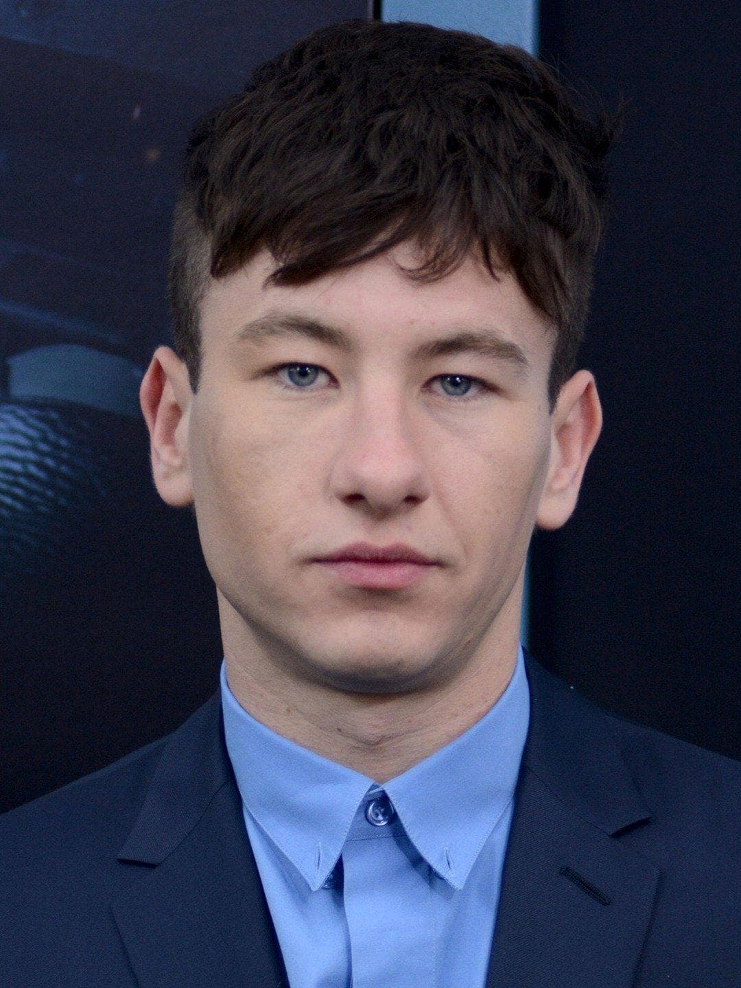 Male Celebrities Who Are 5’8" Tall