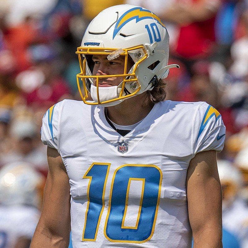 The 30 Tallest NFL Quarterbacks Of All Time, Ranked