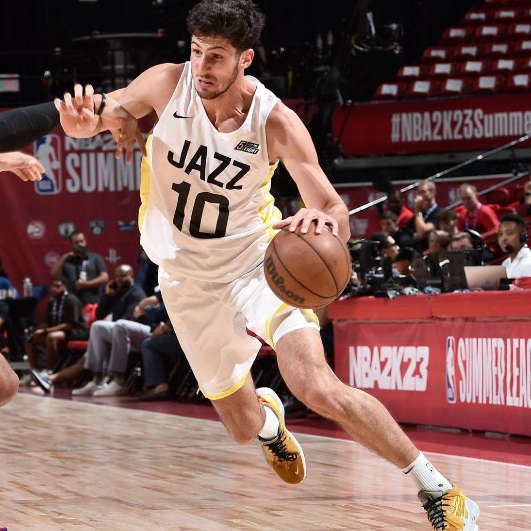 The 21 Best White Shooting Guards Of The 2022-23 NBA Season, Ranked