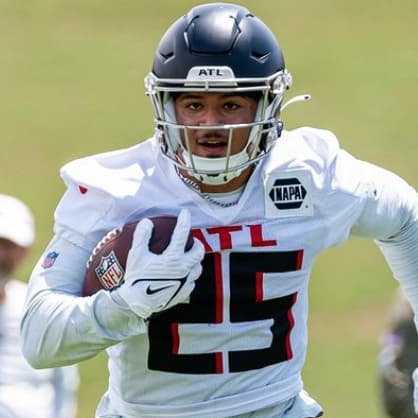 The 17 Best White Running Backs In 2024, Ranked