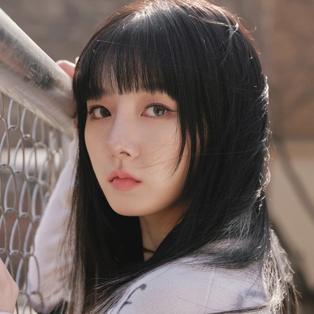 10 INTJ K-pop Idols & Korean Celebs