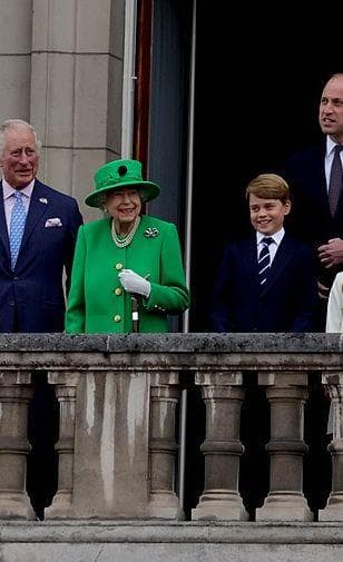 18 Notable People From History With Serious Longevity