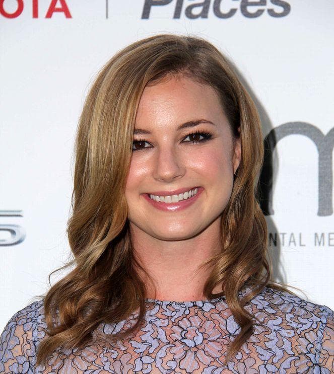 Hottest Canadian Actresses: List of Beautiful Celebrities from Canada