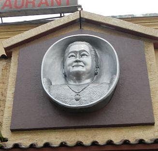 Famous Female Chefs | List of Top Female Chefs