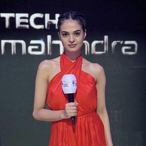 The Hottest Female Chess Players, Ranked