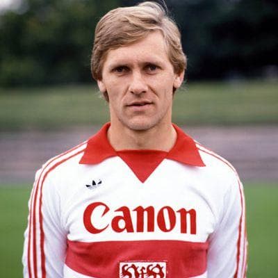 The Best Soccer Defenders of All Time: Defensive Soccer Players, Ranked