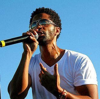 18 Celebrities Whose Spouses Left Them