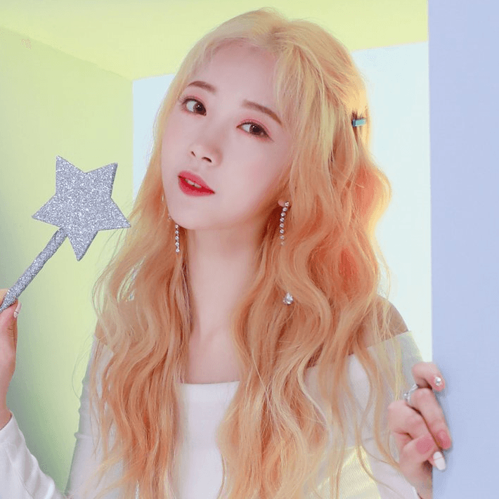 25+ Female Kpop Idols Born In 1997