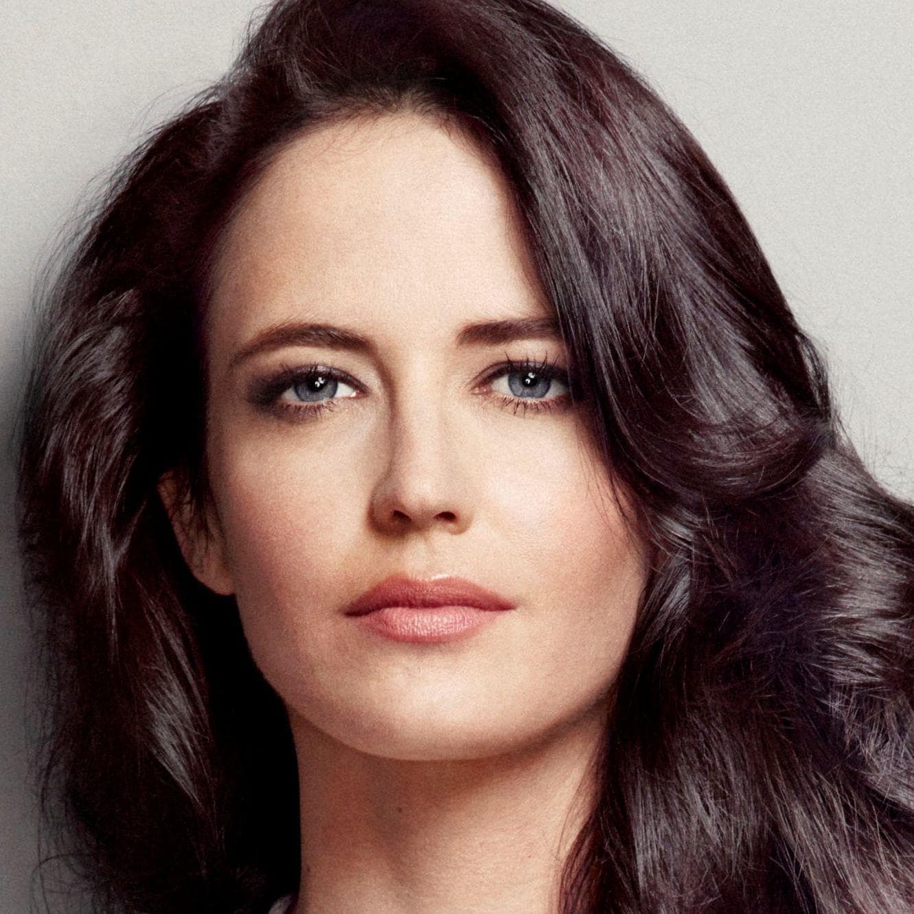 Random Female Celebrity Generator | Cool Generator List