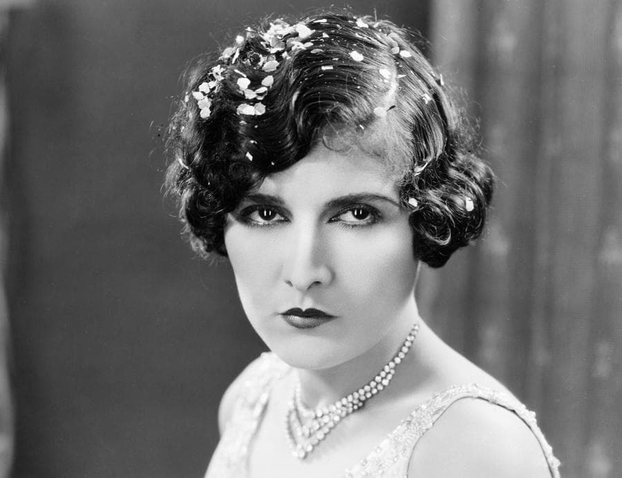 Howard Hughes's Wives, Girlfriends & Romances